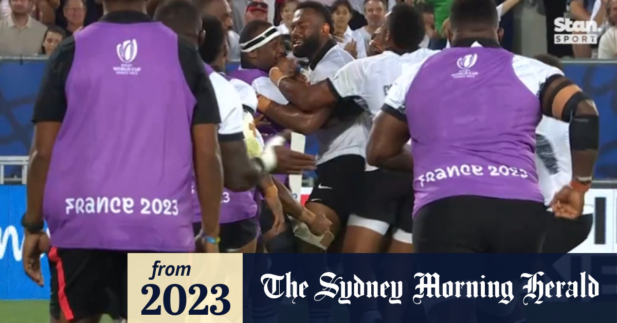 Video: 'Scary' situation for Wallabies after Fiji fumble