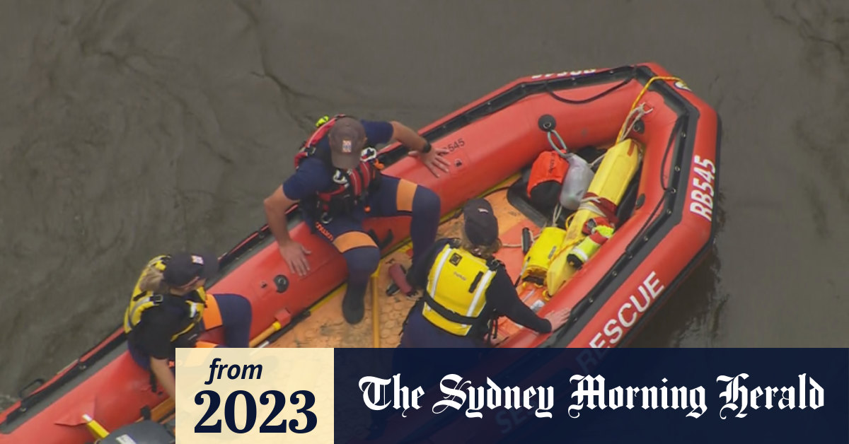 Video: Police search river for man missing in Melbourne