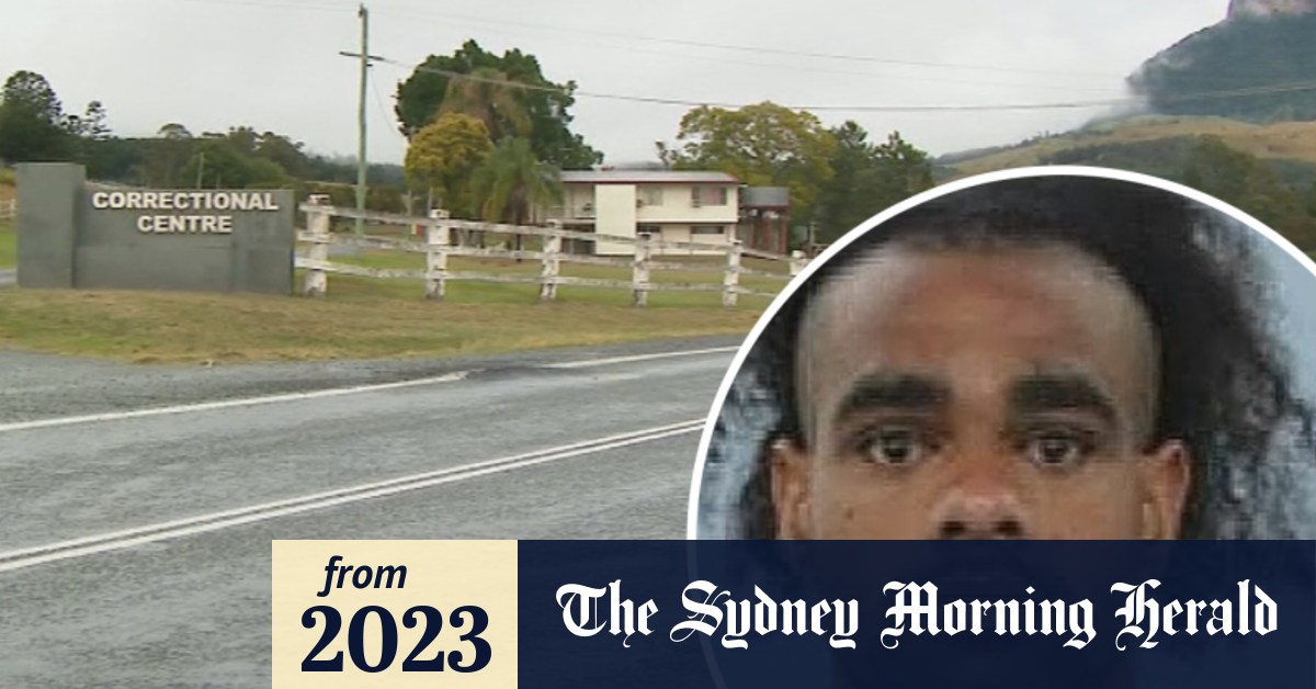 Video: Major search continues for escaped prisoner in Queensland