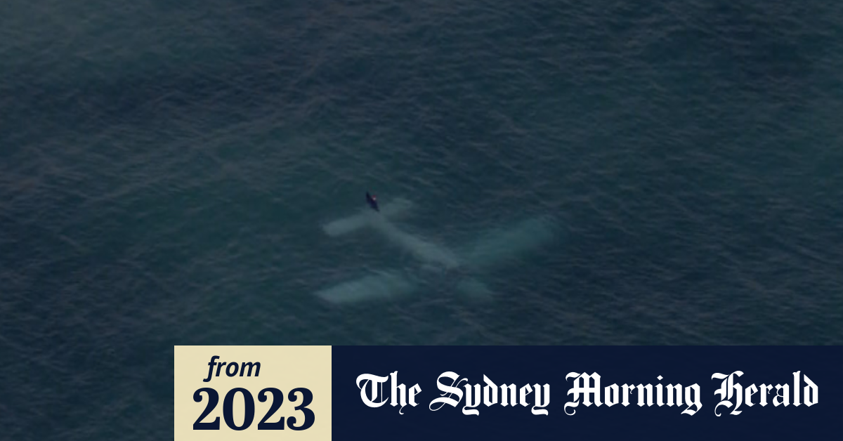 Video: Plane crashes into water in WA