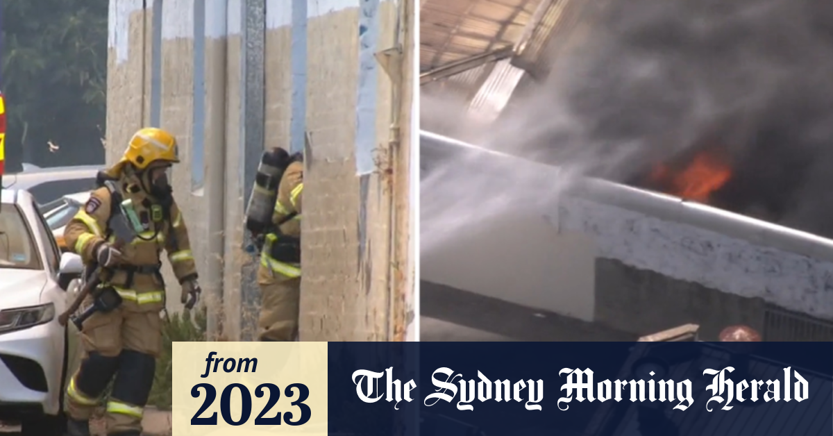 Video: Enormous blaze destroys Perth warehouse