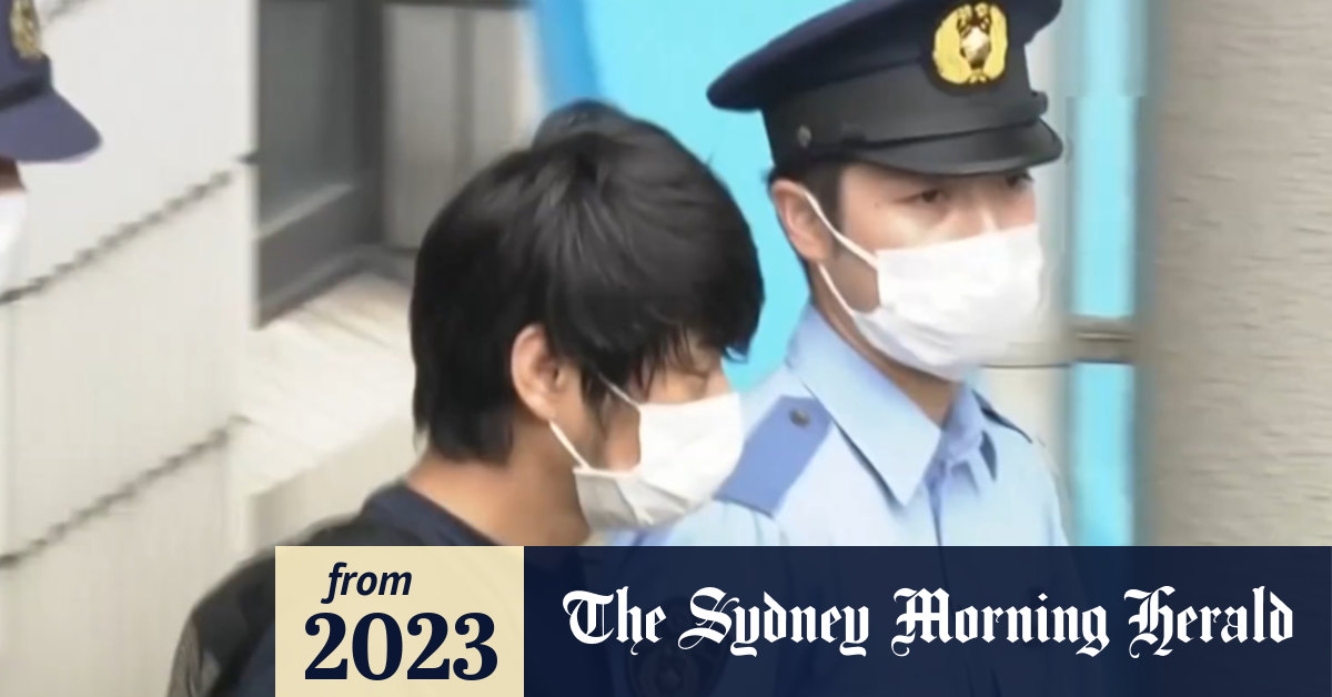 Video: Man arrested after explosion before Japanese PM's speech