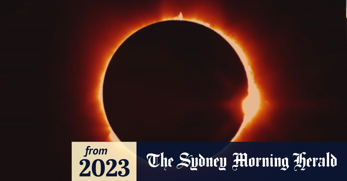 Video: Rare total eclipse in Western Australia