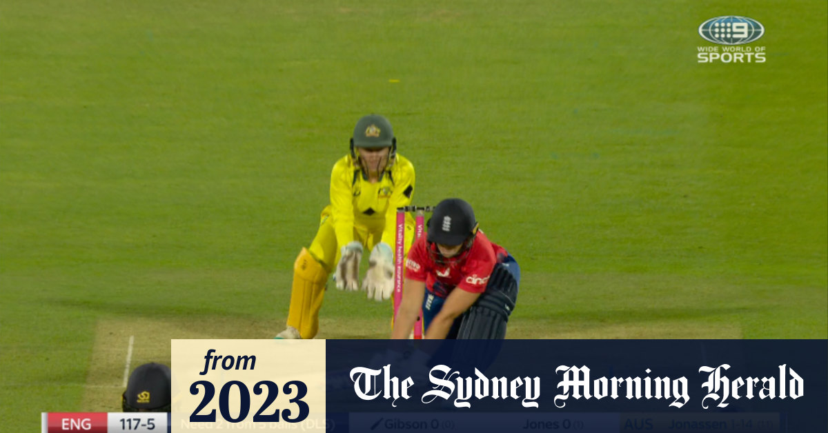 Video: Gibson reverse sweep sees England home