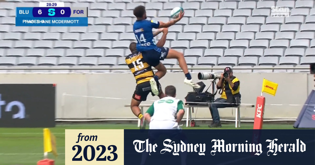 Video: Jacob Ratumaitavuki-Kneepkens' viral try for Blues