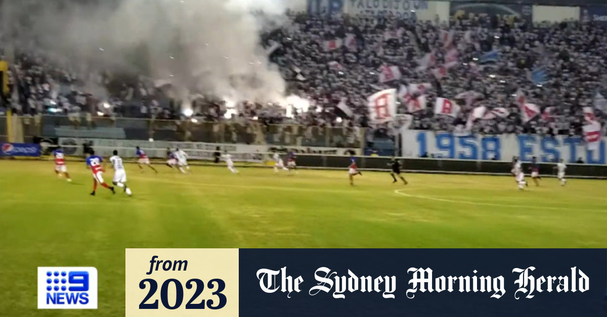 Video: Several fans dead and dozens injured in stampede at El Salvador ...