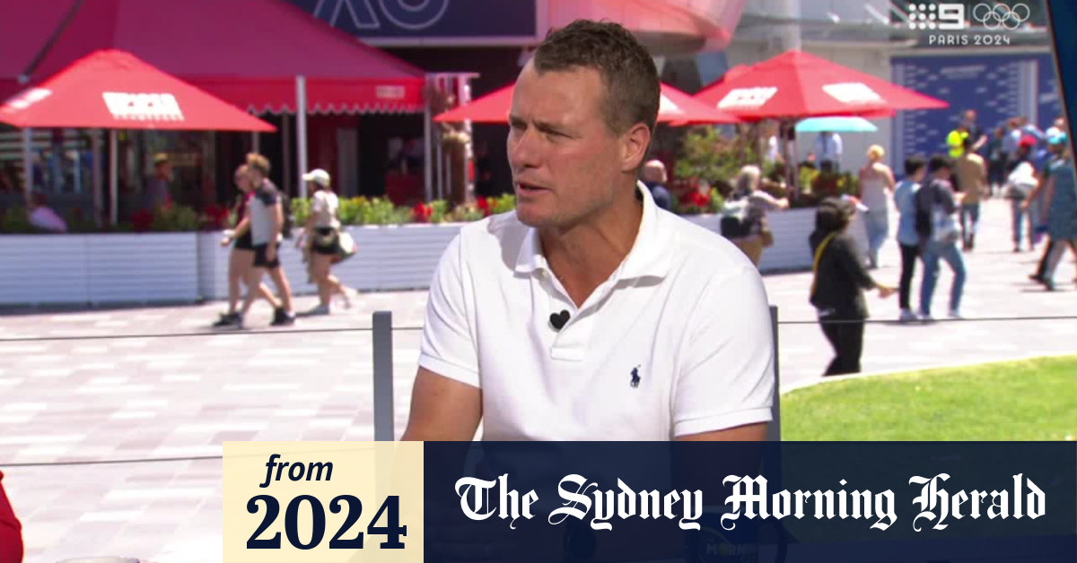 Video: The secret to Medvedev's unorthodox court position