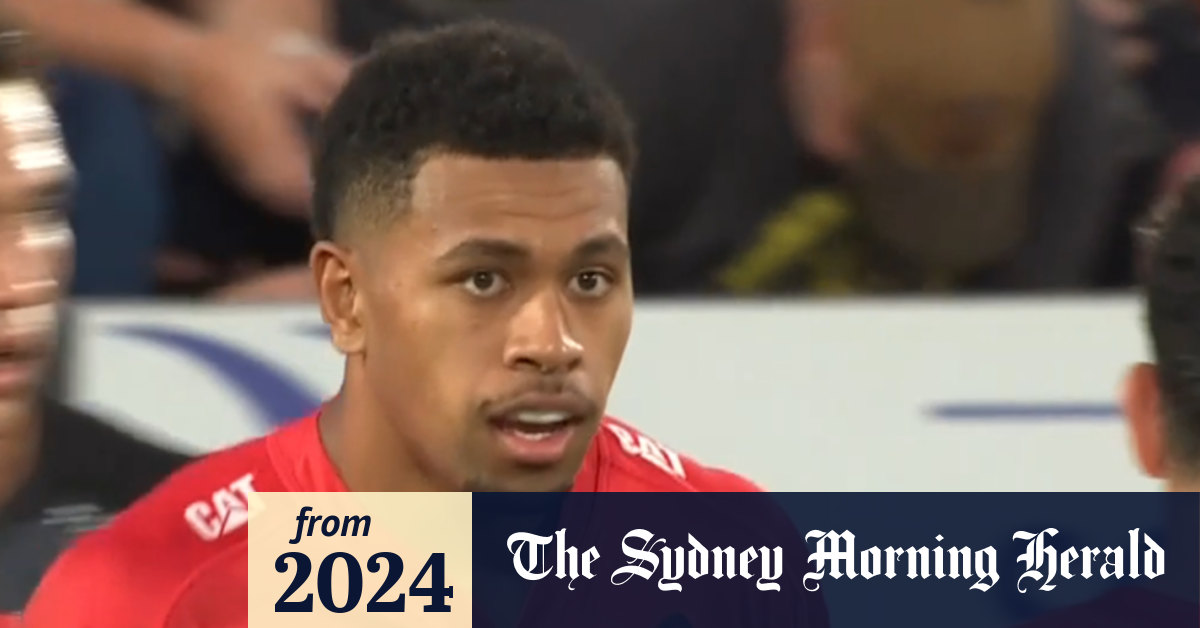 Video: Crusaders burst over after half-time