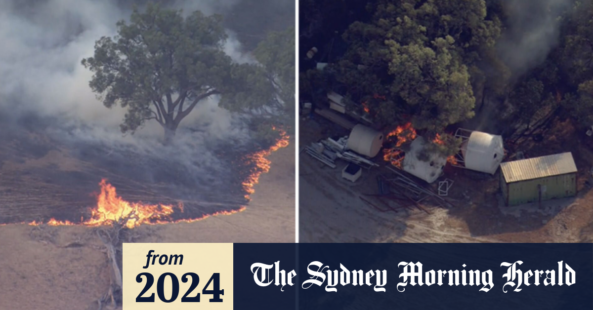 Video: Bushfires rage near Perth as residents warned it is too late to ...