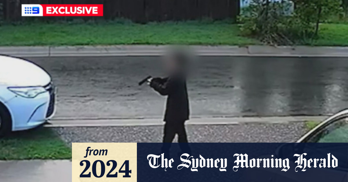 Video: Teen brandishes gun outside family home