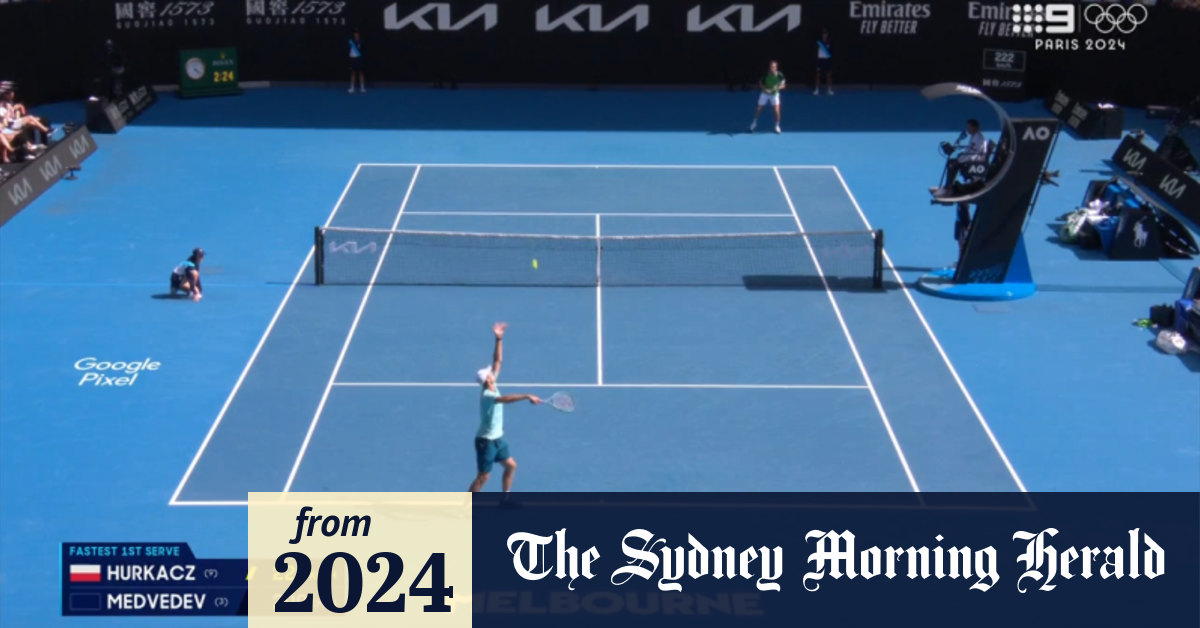 Video: Hurkacz racquet flies over the net