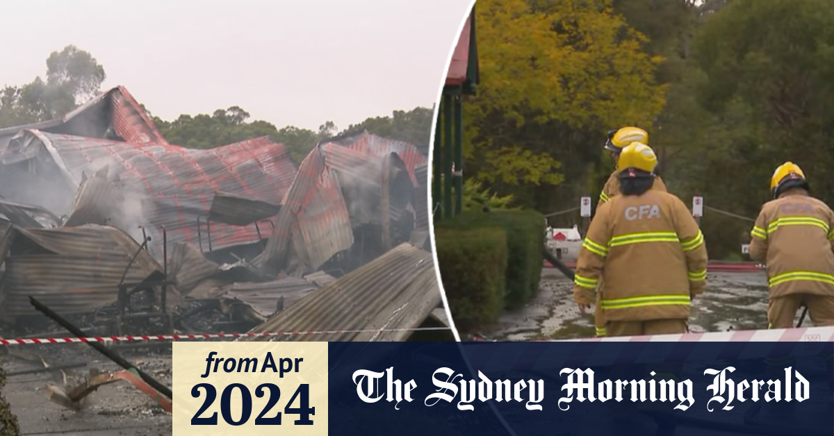 Video: Victorian golf clubhouse destroyed by fire