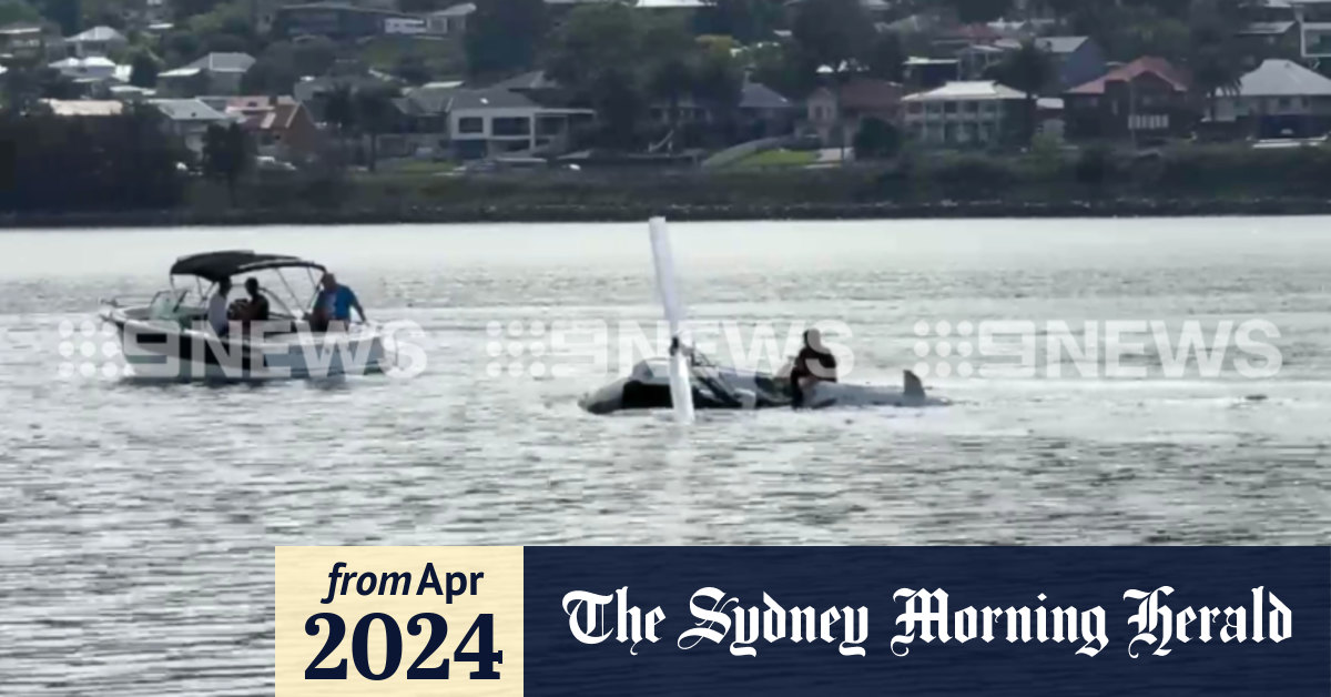 Video: Two rescued after Gyrocopter crash in New South Wales