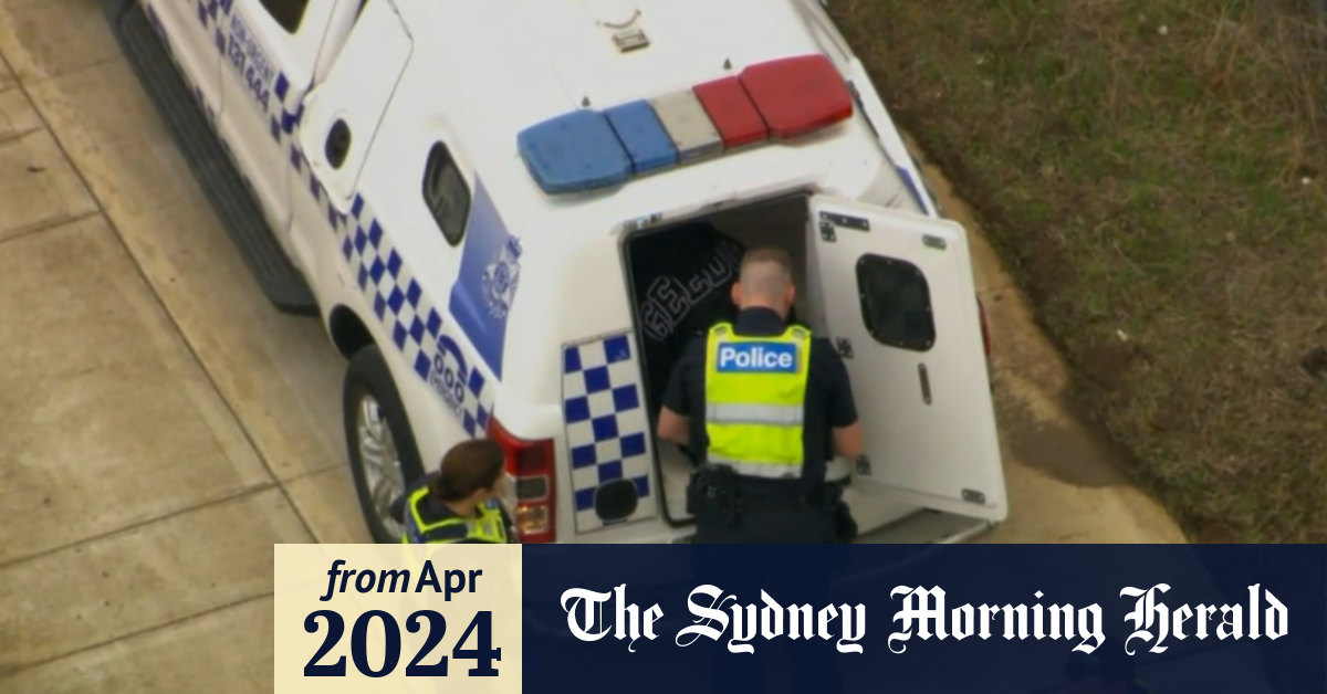 Video: Two people arrested after Victoria police chase