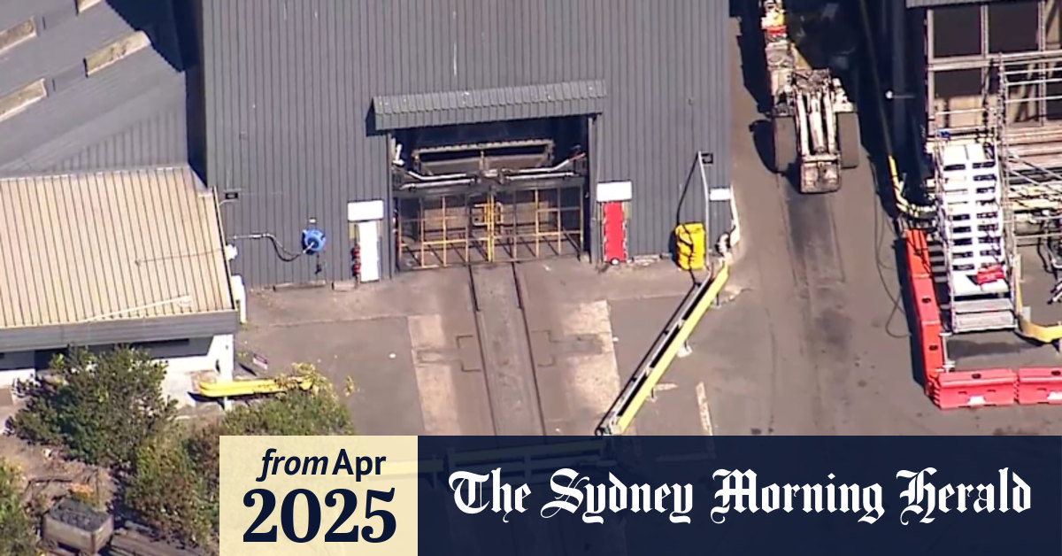 Video: Four men rescued from mine near Sydney