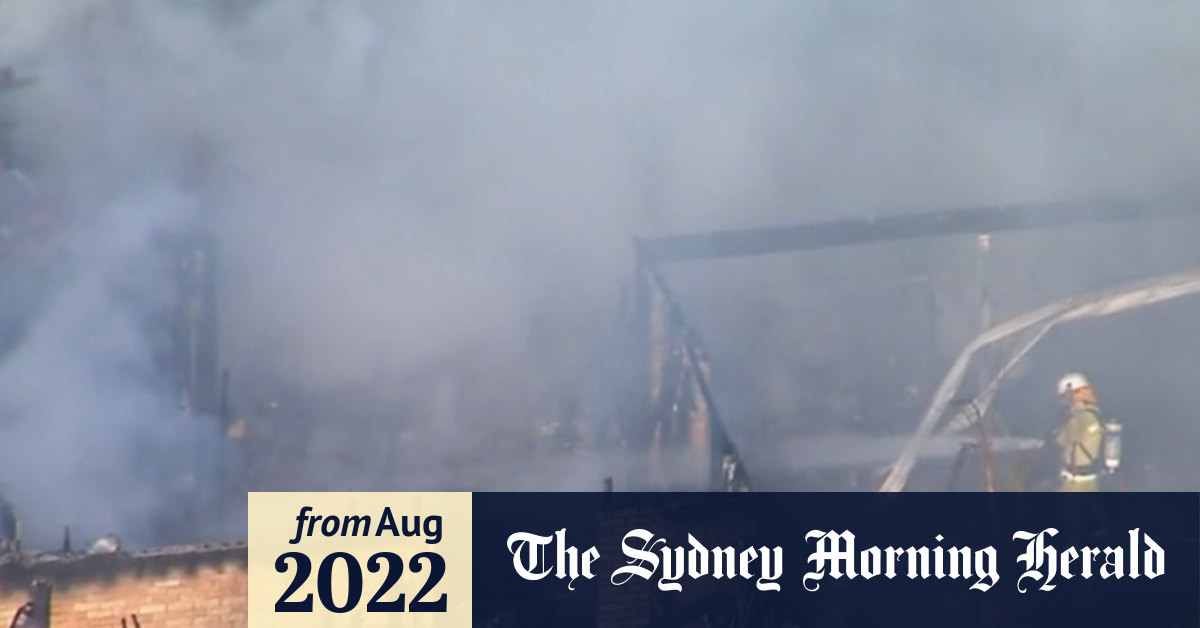 Video: Fire crews battle massive Gold Coast house fire