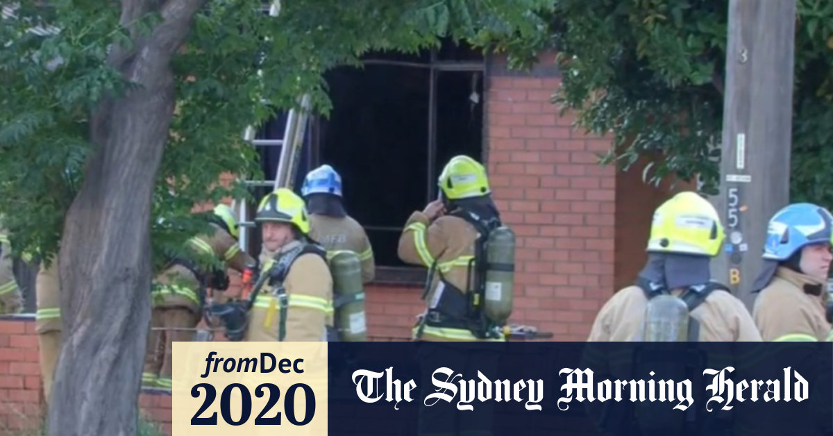 Video: Teenager rescues little sister from house fire