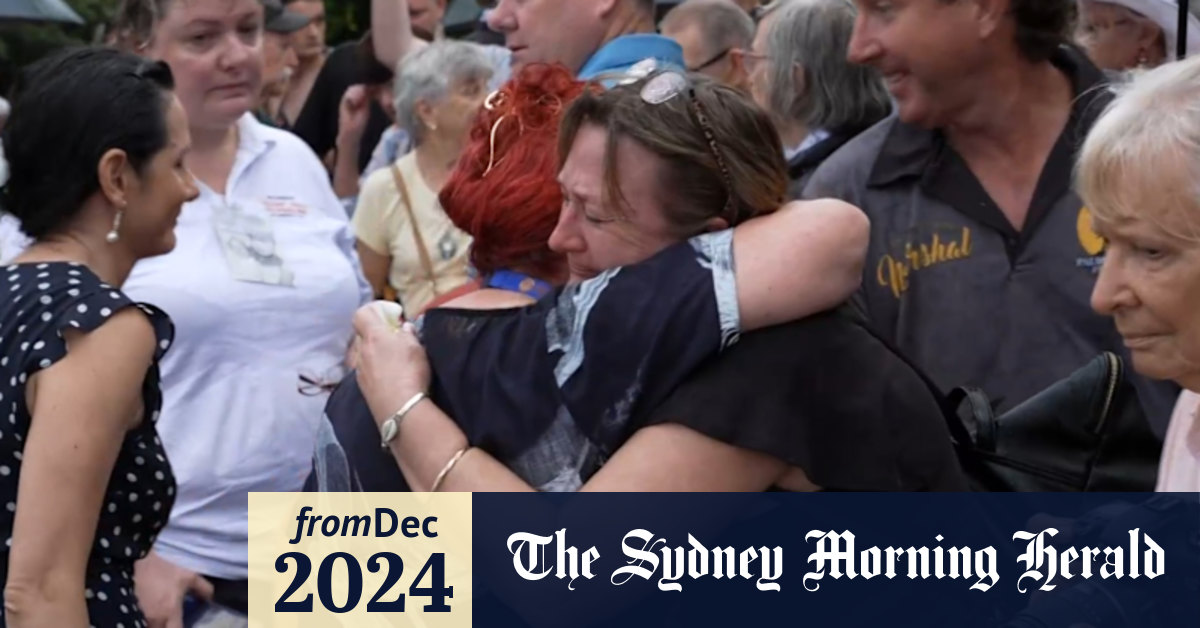 Video: Survivors mourn dead as 50-year Cyclone Tracy memorial unveiled ...