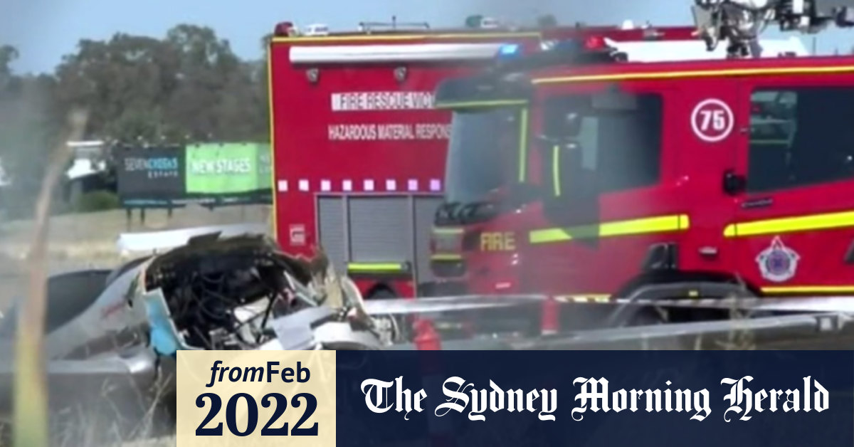 Video: Pilot's miraculous escape after light plane crash