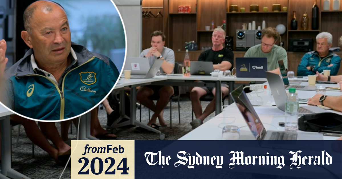 Video: Fly on the wall in coaches meeting