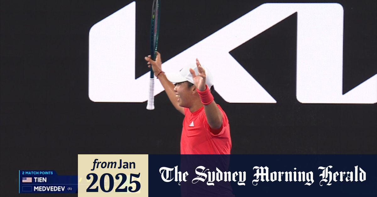 Video: Teen stuns Medvedev in five-set epic