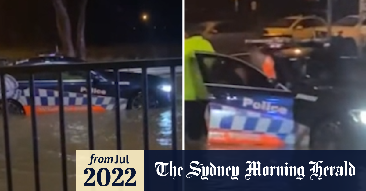 Video: Police car gets stuck in Sydney flood water