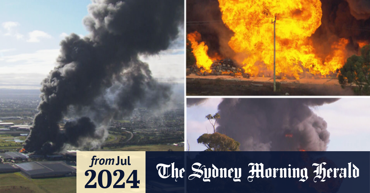 Video: Toxic air warnings remain after major factory fire in Melbourne