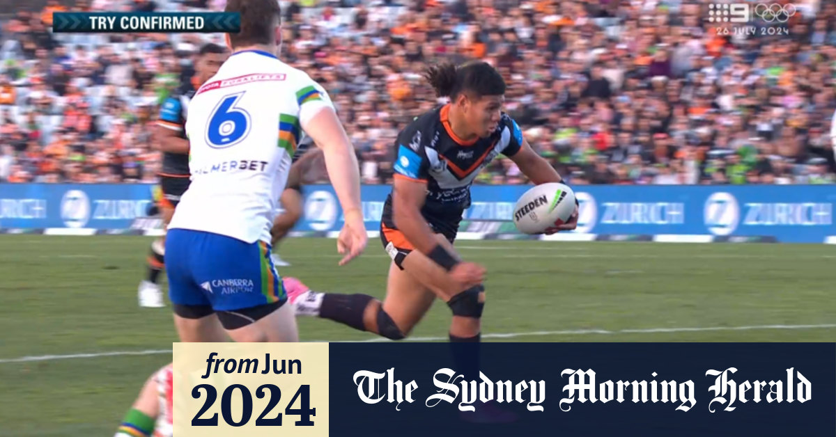 Video: Tigers rookie scores on debut