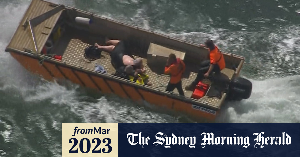 Video: Three men rescued after boat capsizes