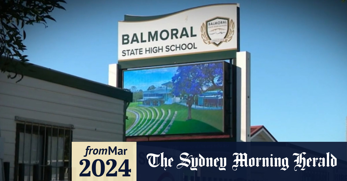 Video: Parents defend teachers after 'inappropriate' calendar