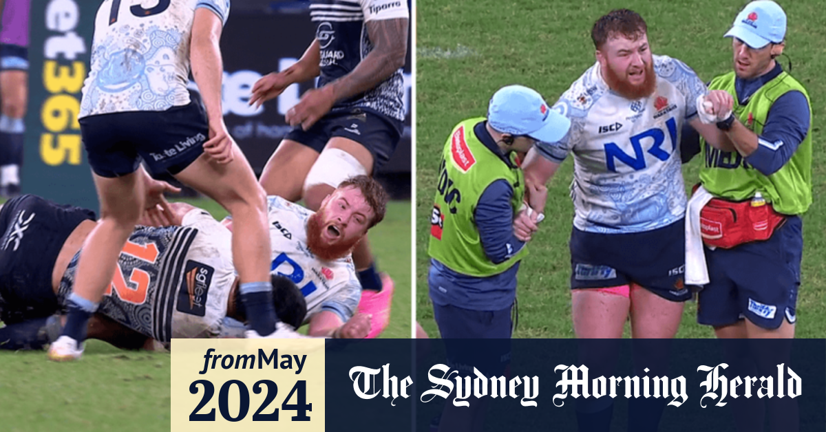 Video: Waratahs prop suffers suspected Achilles injury