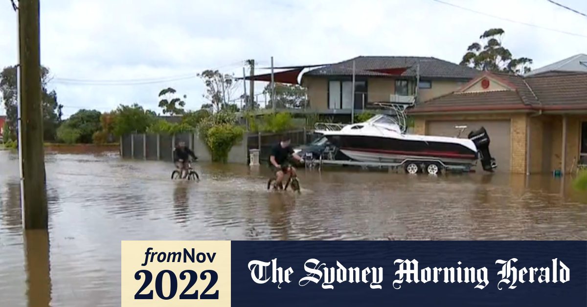 Video: Hundreds call for help as flash flooding and storms hit Victoria