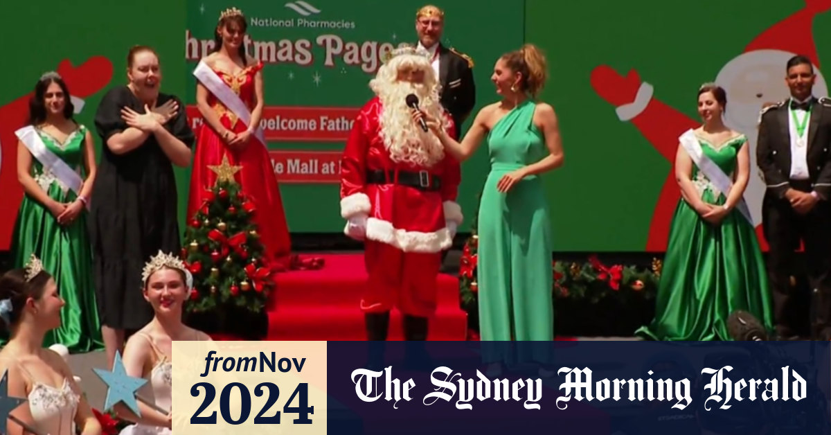 Video: Santa Claus receives warm welcome in Adelaide for Christmas Pageant