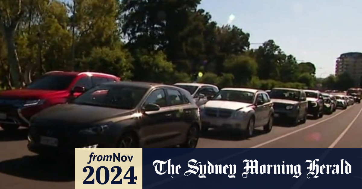 Video: Supercars bring traffic chaos to Adelaide