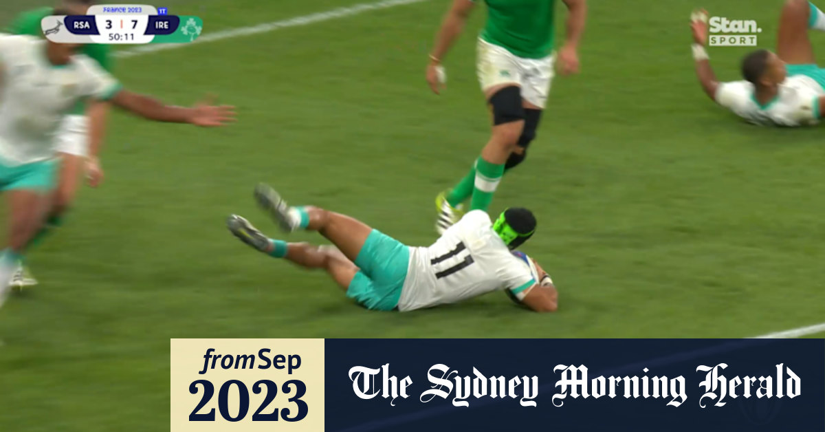 Video: South Africa break through after epic cut-out pass