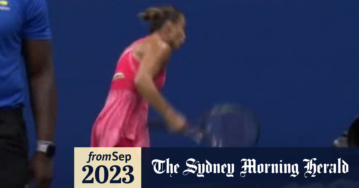 Video: Sabalenka smashes racquet in meltdown