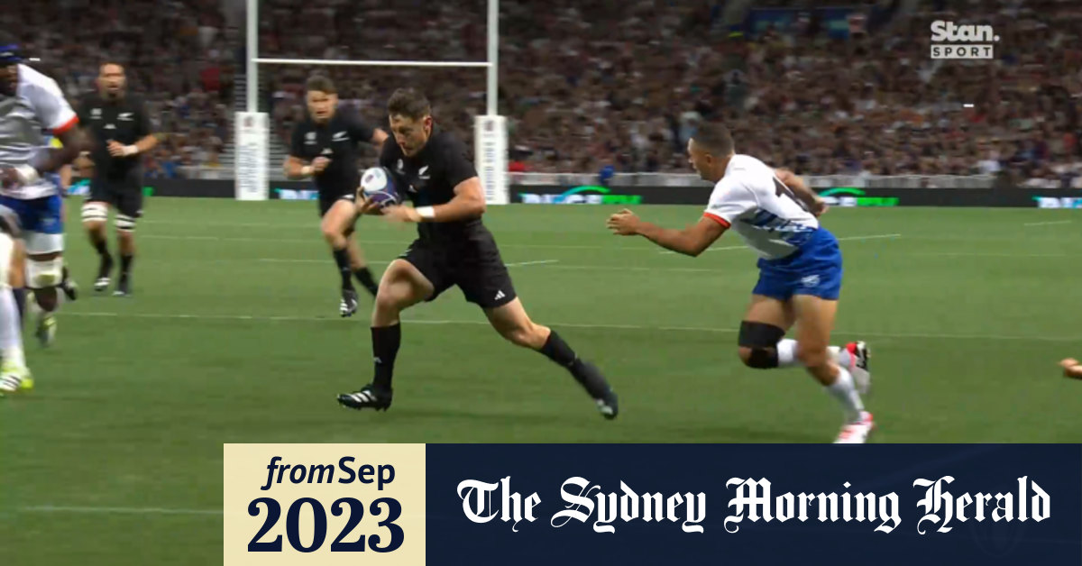 Video: Cam Roigard scores stellar first All Blacks try