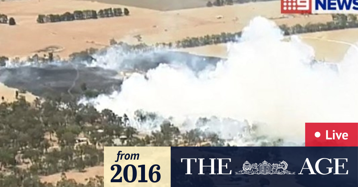 Victorian bushfires: fast-moving grassfire burns near Kyneton