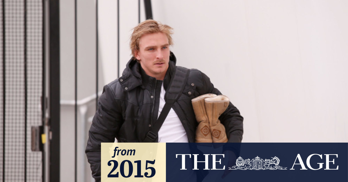 Carlton's Dennis Armfield to play on in 2016