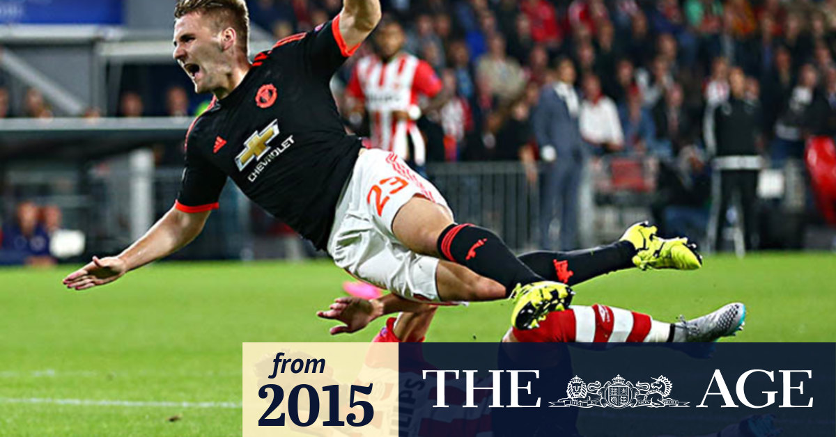 Video: Luke Shaw's horrific leg injury