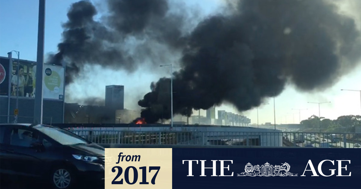 Video: Plane crashes at Essendon airport DFO