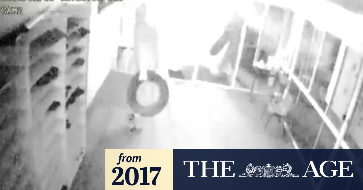 Video: CCTV: Fawkner Islamic community centre fire-bombing