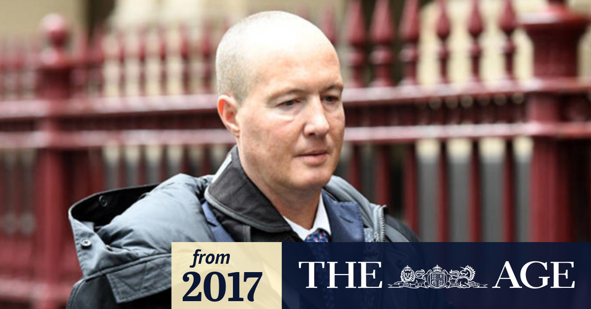 Video: Police officer Timothy Baker walks free