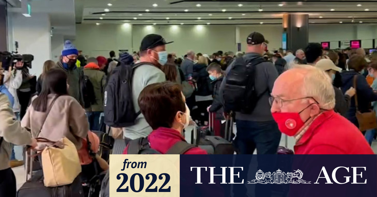 Video: Long queues at Melbourne airport