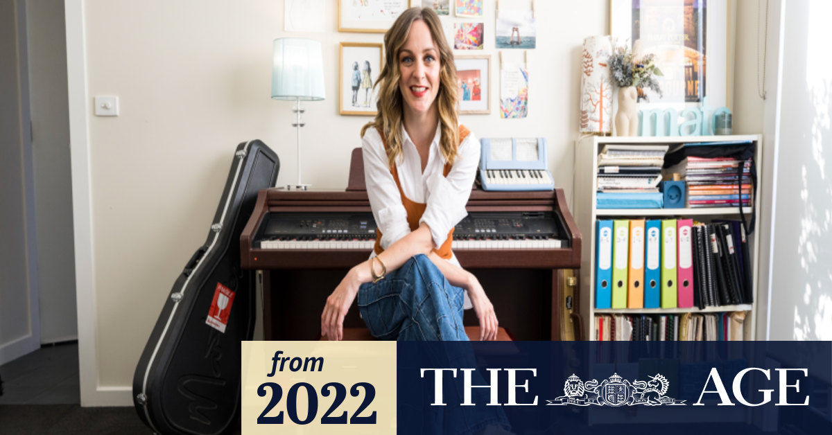 Video: Under 35s reimagine Melbourne: Writer and performer Gillian Cosgriff