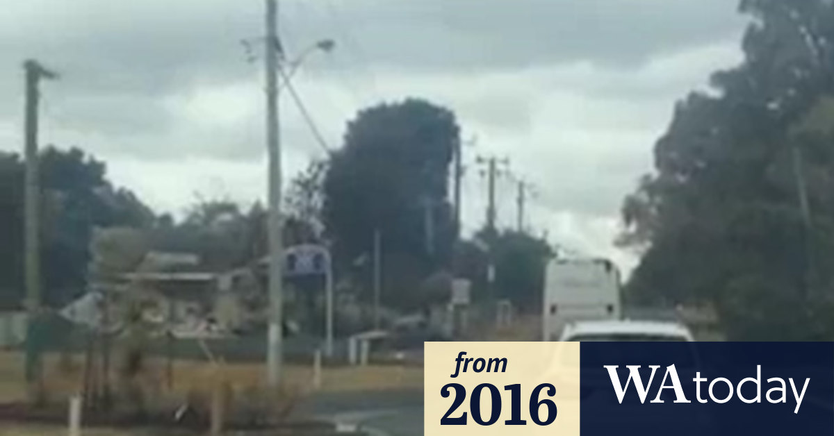 Video: WA fires: residents see Yarloop for the first time