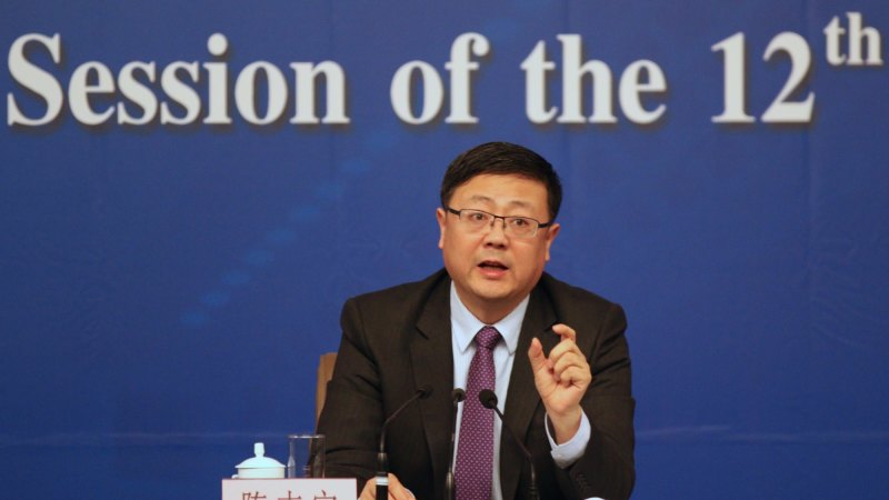 Chen Jining, China's environment minister, ignores pollution documentary