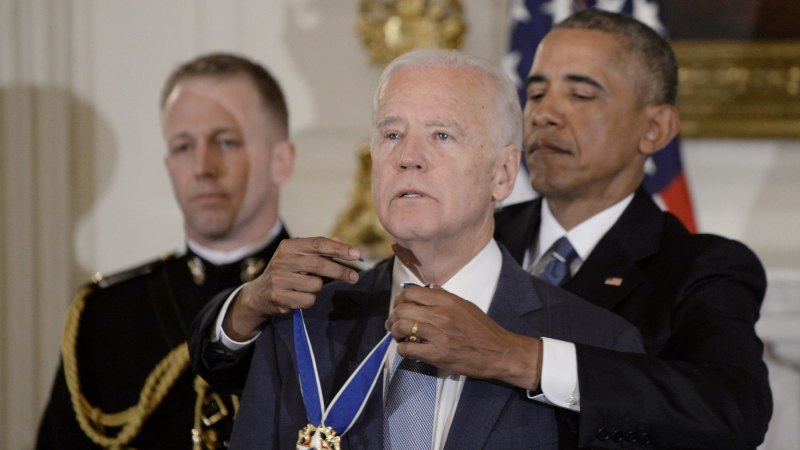 President Barack Obama surprises Joe Biden with Presidential Medal of ...