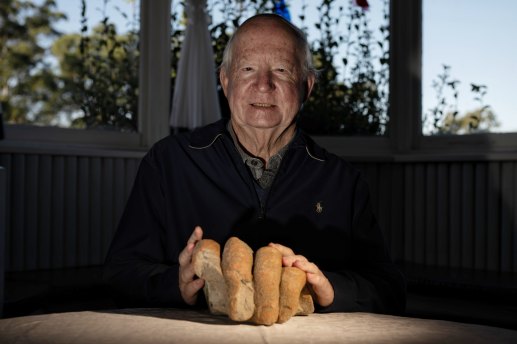 Britannia statue’s missing hand turns up, will be donated to Fullerton ...