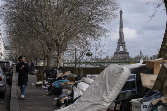 Paris protest: Sea of rubbish on Paris streets begins to recede